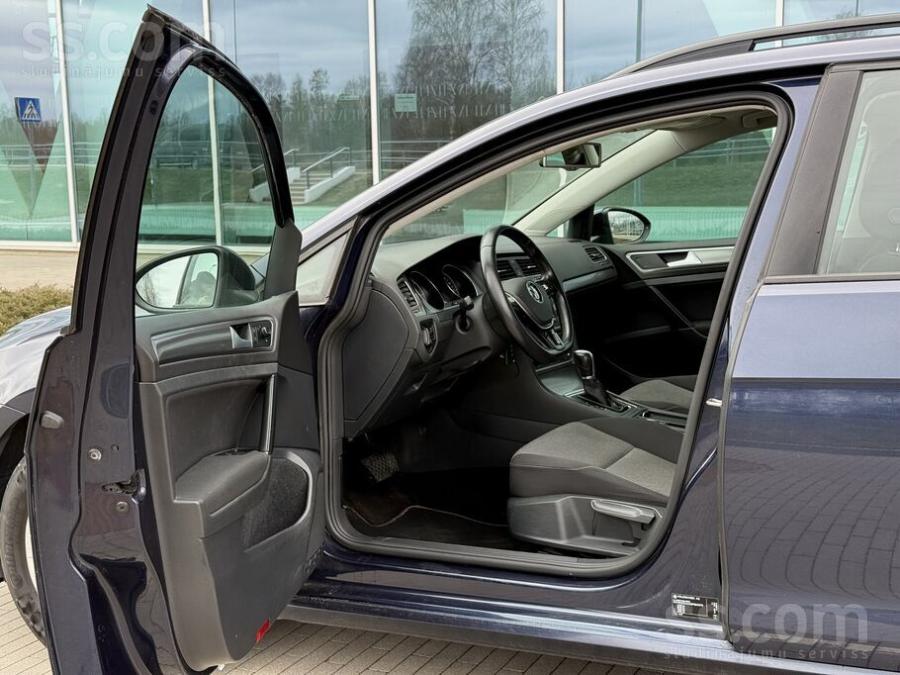 Zils Volkswagen Golf 2015 Rēzekne, ar dzinēja tilpumu 1.60 L un nobraukumu 221 tūkst. km par 5990 €, foto 11 vietnē AUTOMOTO.COM.LV