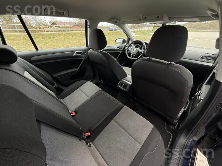 Zils Volkswagen Golf 2015 Rēzekne, ar dzinēja tilpumu 1.60 L un nobraukumu 221 tūkst. km par 5990 €, foto 14 vietnē AUTOMOTO.COM.LV