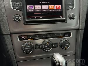 Zils Volkswagen Golf 2015 Rēzekne, ar dzinēja tilpumu 1.60 L un nobraukumu 221 tūkst. km par 5990 €, foto 20 vietnē AUTOMOTO.COM.LV