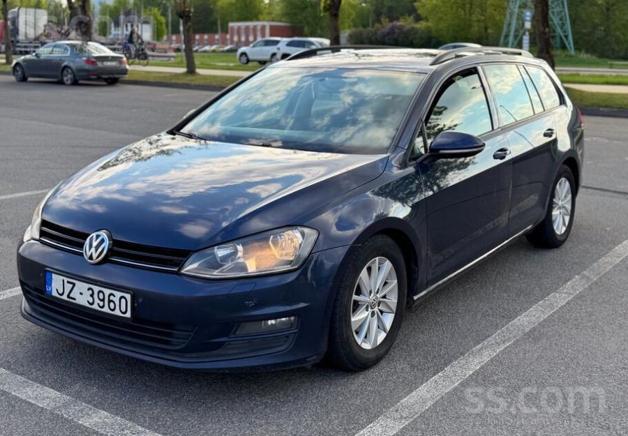 Zils Volkswagen Golf 2015 Rīga, ar dzinēja tilpumu 1.60 L un nobraukumu 352 tūkst. km par 3900 €, foto 4 vietnē AUTOMOTO.COM.LV