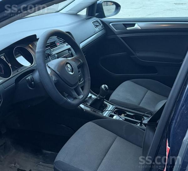 Zils Volkswagen Golf 2015 Rīga, ar dzinēja tilpumu 1.60 L un nobraukumu 352 tūkst. km par 3900 €, foto 6 vietnē AUTOMOTO.COM.LV