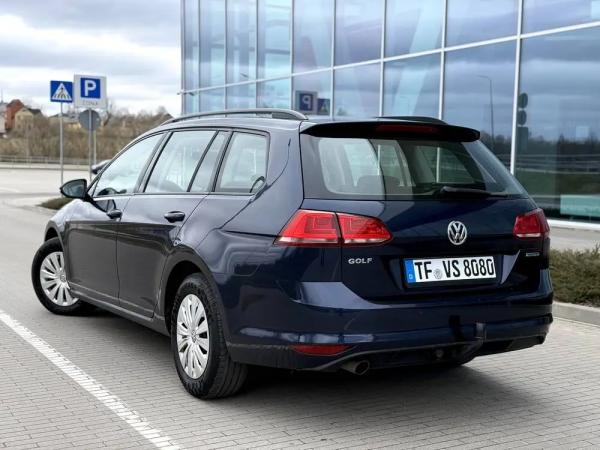 Blue Volkswagen Golf 2015 in Rezekne, with an engine capacity of 1.60 L and mileage of 221 thousand km for 5990 €, photo 4 on AUTOMOTO.COM.LV