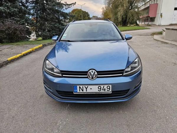 Blue Volkswagen Golf 2015 in Jekabpils, with an engine capacity of 1.60 L and mileage of 244 thousand km for 6890 €, photo 2 on AUTOMOTO.COM.LV