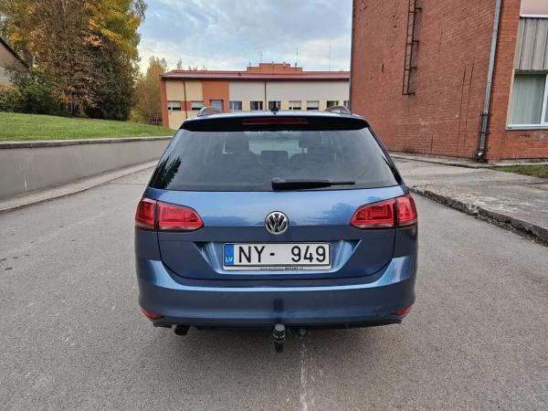 Blue Volkswagen Golf 2015 in Jekabpils, with an engine capacity of 1.60 L and mileage of 244 thousand km for 6890 €, photo 8 on AUTOMOTO.COM.LV