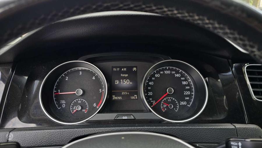 Zils Volkswagen Golf 2015 Marijampole, ar dzinēja tilpumu 1.60 L un nobraukumu 299 tūkst. km par 6850 €, foto 16 vietnē AUTOMOTO.COM.LV