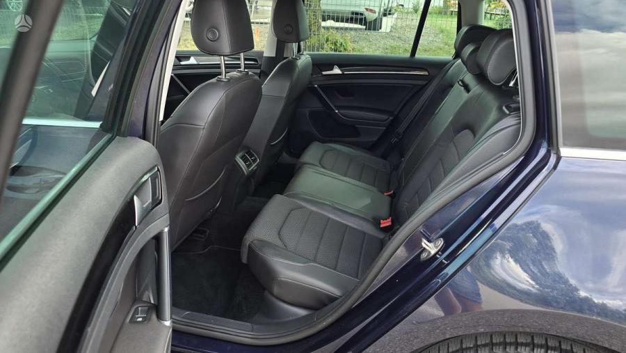 Zils Volkswagen Golf 2015 Marijampole, ar dzinēja tilpumu 1.60 L un nobraukumu 299 tūkst. km par 6850 €, foto 21 vietnē AUTOMOTO.COM.LV