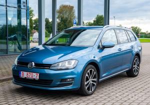 Blue Volkswagen Golf 2015 in Cesis, with an engine capacity of 1.60 L and mileage of 204 thousand km for 7500 €, photo 3 on AUTOMOTO.COM.LV