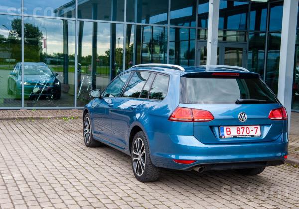 Blue Volkswagen Golf 2015 in Cesis, with an engine capacity of 1.60 L and mileage of 204 thousand km for 7500 €, photo 5 on AUTOMOTO.COM.LV