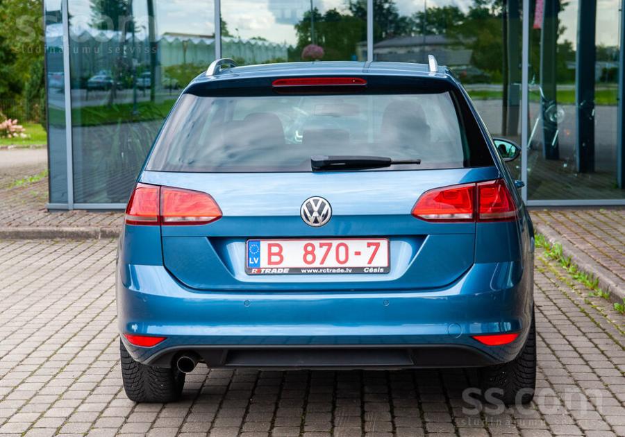 Blue Volkswagen Golf 2015 in Cesis, with an engine capacity of 1.60 L and mileage of 204 thousand km for 7500 €, photo 6 on AUTOMOTO.COM.LV