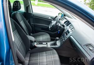 Blue Volkswagen Golf 2015 in Cesis, with an engine capacity of 1.60 L and mileage of 204 thousand km for 7500 €, photo 21 on AUTOMOTO.COM.LV