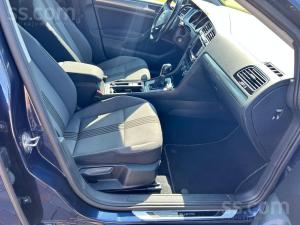 Blue Volkswagen Golf 2016 in Riga, with an engine capacity of 2.00 L and mileage of 196 thousand km for 6750 €, photo 8 on AUTOMOTO.COM.LV