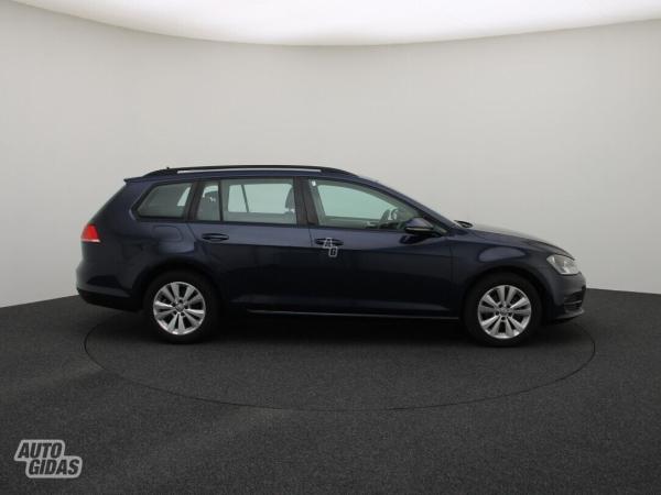 Blue Volkswagen Golf 2016 in Vilnius, with an engine capacity of 1.60 L and mileage of 158 thousand km for 8599 €, photo 9 on AUTOMOTO.COM.LV