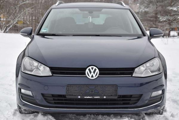 Blue Volkswagen Golf 2016 in Vilnius, with an engine capacity of 1.60 L and mileage of 297 thousand km for 6500 €, photo 1 on AUTOMOTO.COM.LV