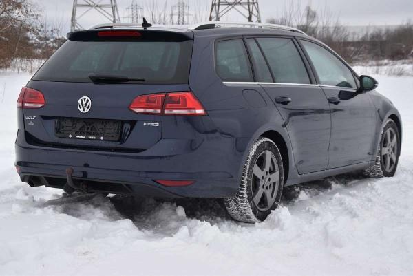 Blue Volkswagen Golf 2016 in Vilnius, with an engine capacity of 1.60 L and mileage of 297 thousand km for 6500 €, photo 6 on AUTOMOTO.COM.LV