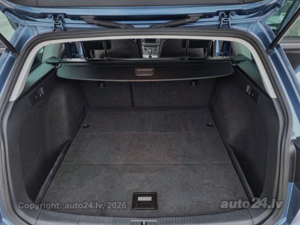Blue Volkswagen Golf 2016 in Tallinn, with an engine capacity of 1.60 L and mileage of 157 thousand km for 11200 €, photo 5 on AUTOMOTO.COM.LV