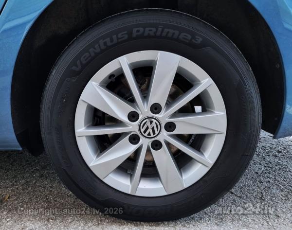Blue Volkswagen Golf 2016 in Tallinn, with an engine capacity of 1.60 L and mileage of 157 thousand km for 11200 €, photo 8 on AUTOMOTO.COM.LV