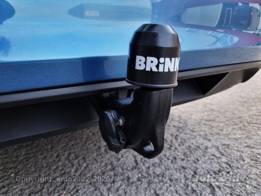 Blue Volkswagen Golf 2016 in Tallinn, with an engine capacity of 1.60 L and mileage of 157 thousand km for 11200 €, photo 11 on AUTOMOTO.COM.LV