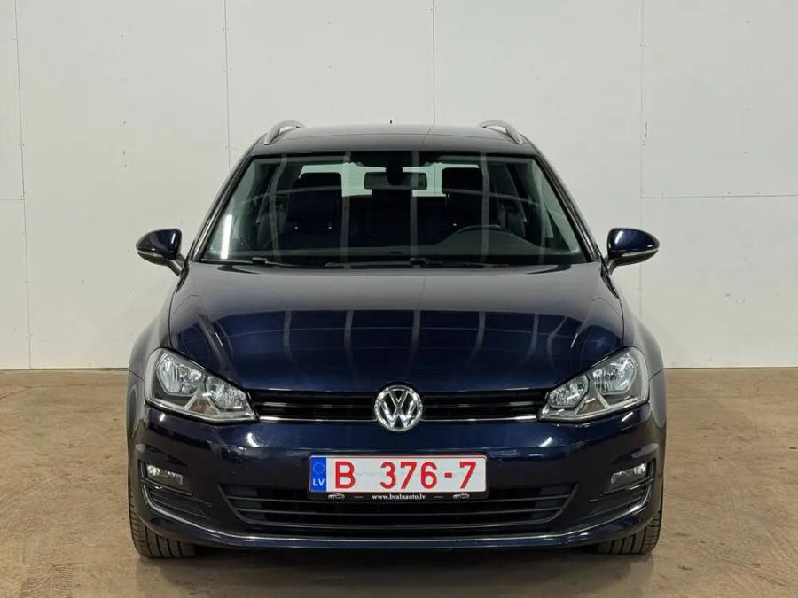 Blue Volkswagen Golf 2016 in Jurmala, with an engine capacity of 1.60 L and mileage of 271 thousand km for 7750 €, photo 5 on AUTOMOTO.COM.LV