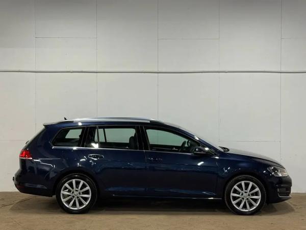 Blue Volkswagen Golf 2016 in Jurmala, with an engine capacity of 1.60 L and mileage of 271 thousand km for 7750 €, photo 9 on AUTOMOTO.COM.LV