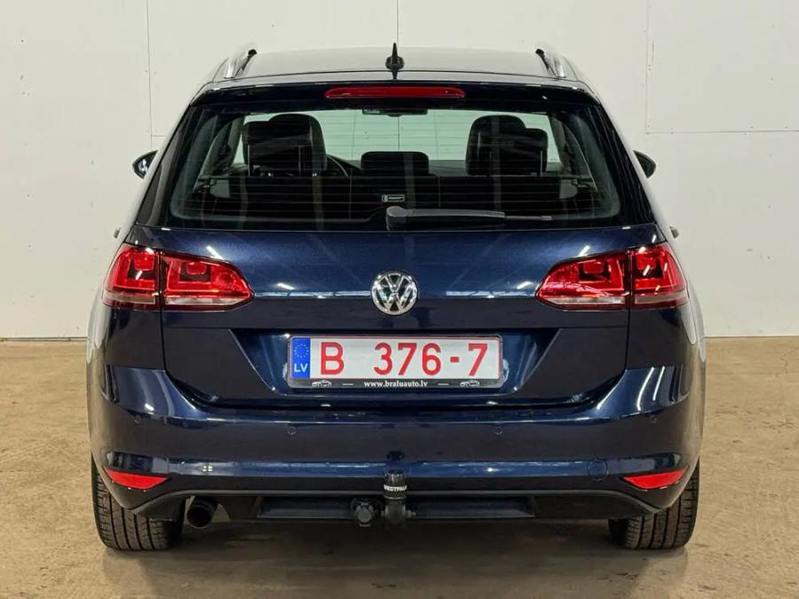 Blue Volkswagen Golf 2016 in Jurmala, with an engine capacity of 1.60 L and mileage of 271 thousand km for 7750 €, photo 16 on AUTOMOTO.COM.LV