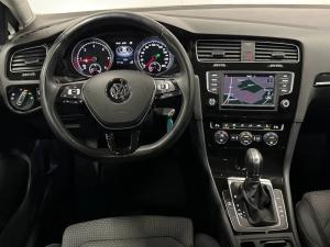 Blue Volkswagen Golf 2016 in Jurmala, with an engine capacity of 1.60 L and mileage of 271 thousand km for 7750 €, photo 25 on AUTOMOTO.COM.LV
