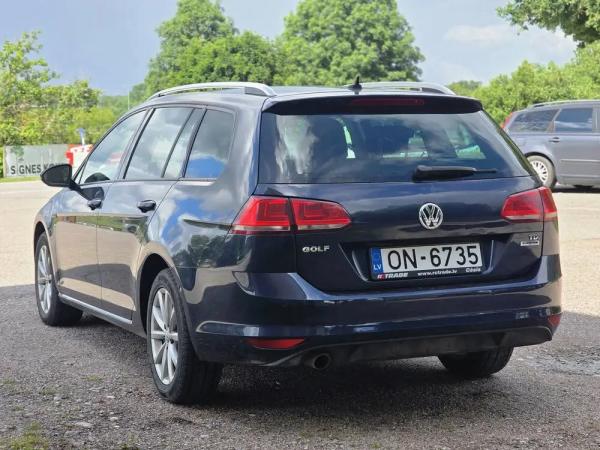 Blue Volkswagen Golf 2016 in Grobiņa, with an engine capacity of 1.60 L and mileage of 147 thousand km for 9750 €, photo 5 on AUTOMOTO.COM.LV