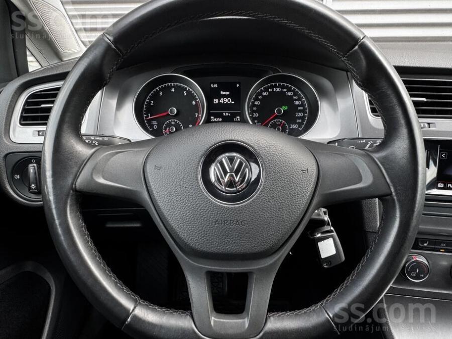 Blue Volkswagen Golf 2016 in Riga, with an engine capacity of 1.40 L and mileage of 234 thousand km for 7500 €, photo 15 on AUTOMOTO.COM.LV