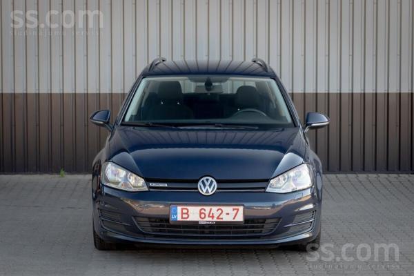 Blue Volkswagen Golf 2016 in Talsi, with an engine capacity of 1.60 L and mileage of 266 thousand km for 7950 €, photo 2 on AUTOMOTO.COM.LV