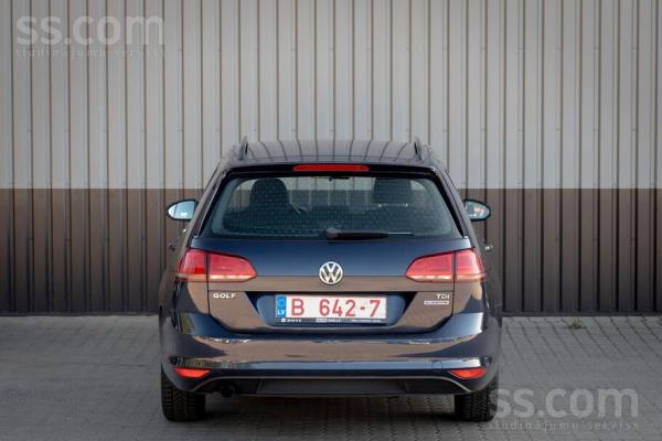 Blue Volkswagen Golf 2016 in Talsi, with an engine capacity of 1.60 L and mileage of 266 thousand km for 7950 €, photo 5 on AUTOMOTO.COM.LV