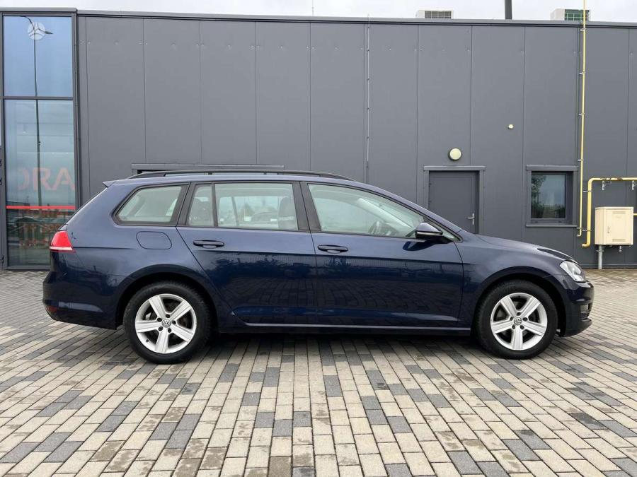 Zils Volkswagen Golf 2016 Šauļi, ar dzinēja tilpumu 1.60 L un nobraukumu 266 tūkst. km par 5900 €, foto 5 vietnē AUTOMOTO.COM.LV
