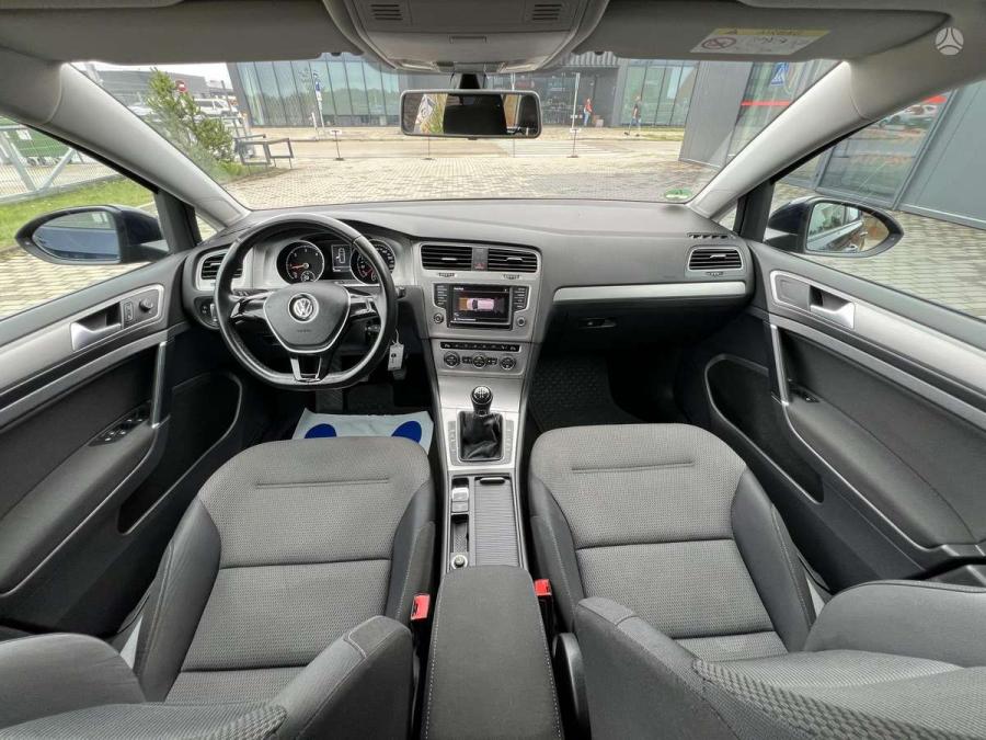 Zils Volkswagen Golf 2016 Šauļi, ar dzinēja tilpumu 1.60 L un nobraukumu 266 tūkst. km par 5900 €, foto 15 vietnē AUTOMOTO.COM.LV