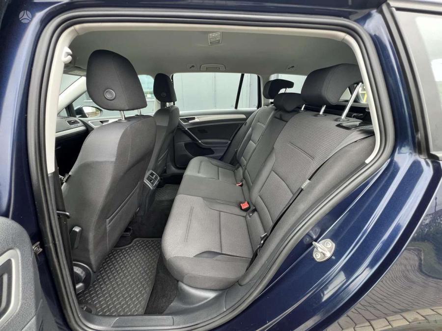 Zils Volkswagen Golf 2016 Šauļi, ar dzinēja tilpumu 1.60 L un nobraukumu 266 tūkst. km par 5900 €, foto 18 vietnē AUTOMOTO.COM.LV