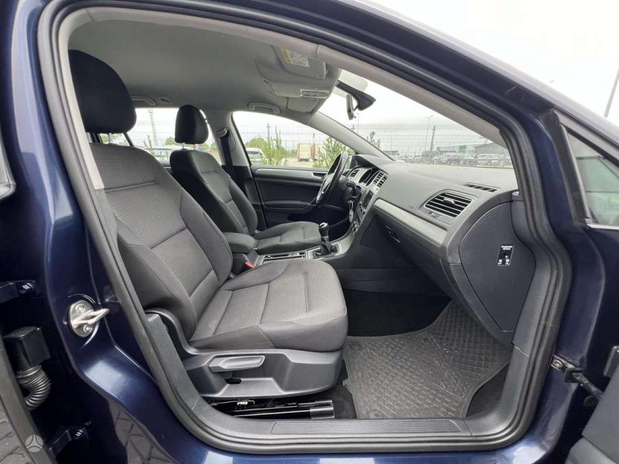 Zils Volkswagen Golf 2016 Šauļi, ar dzinēja tilpumu 1.60 L un nobraukumu 266 tūkst. km par 5900 €, foto 20 vietnē AUTOMOTO.COM.LV