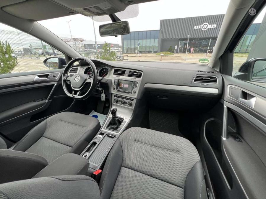 Zils Volkswagen Golf 2016 Šauļi, ar dzinēja tilpumu 1.60 L un nobraukumu 266 tūkst. km par 5900 €, foto 21 vietnē AUTOMOTO.COM.LV
