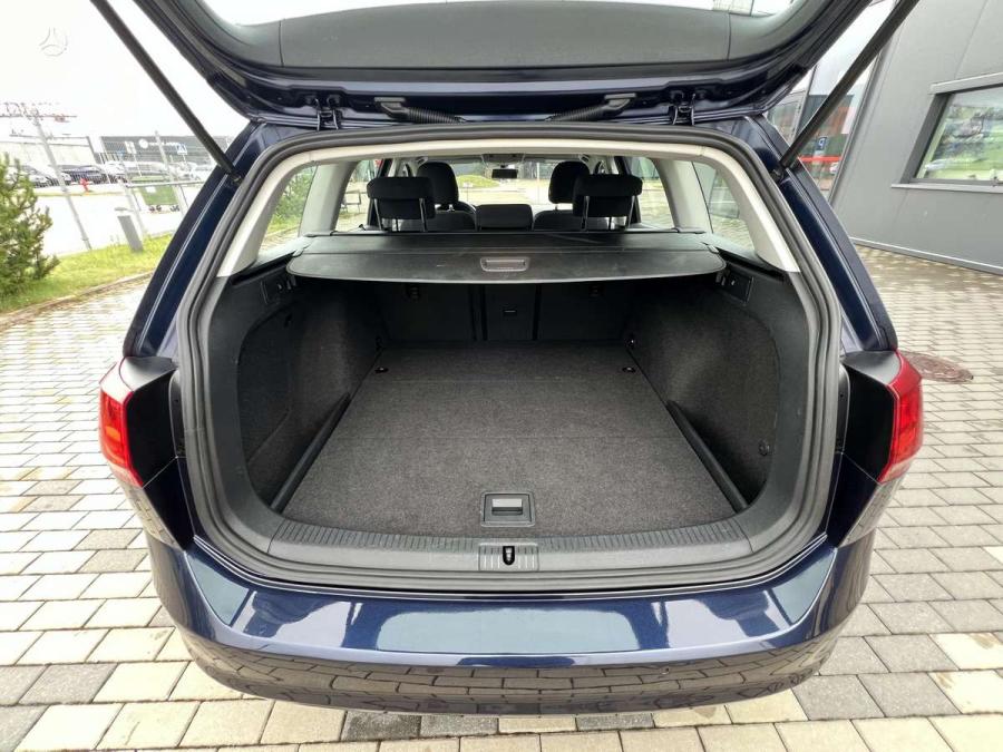 Zils Volkswagen Golf 2016 Šauļi, ar dzinēja tilpumu 1.60 L un nobraukumu 266 tūkst. km par 5900 €, foto 22 vietnē AUTOMOTO.COM.LV
