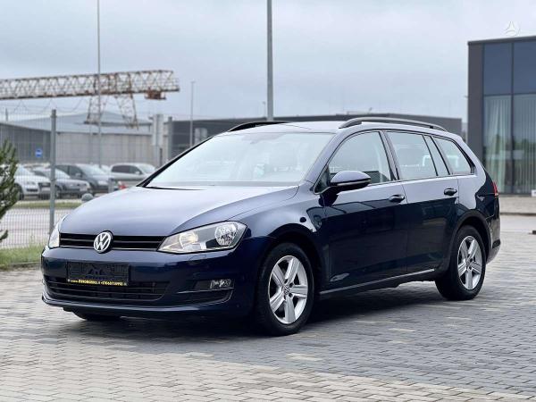 Blue Volkswagen Golf 2016 in Siauliai, with an engine capacity of 1.60 L and mileage of 266 thousand km for 5900 €, photo 1 on AUTOMOTO.COM.LV