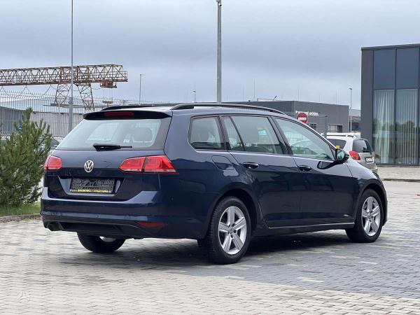 Blue Volkswagen Golf 2016 in Siauliai, with an engine capacity of 1.60 L and mileage of 266 thousand km for 5900 €, photo 8 on AUTOMOTO.COM.LV
