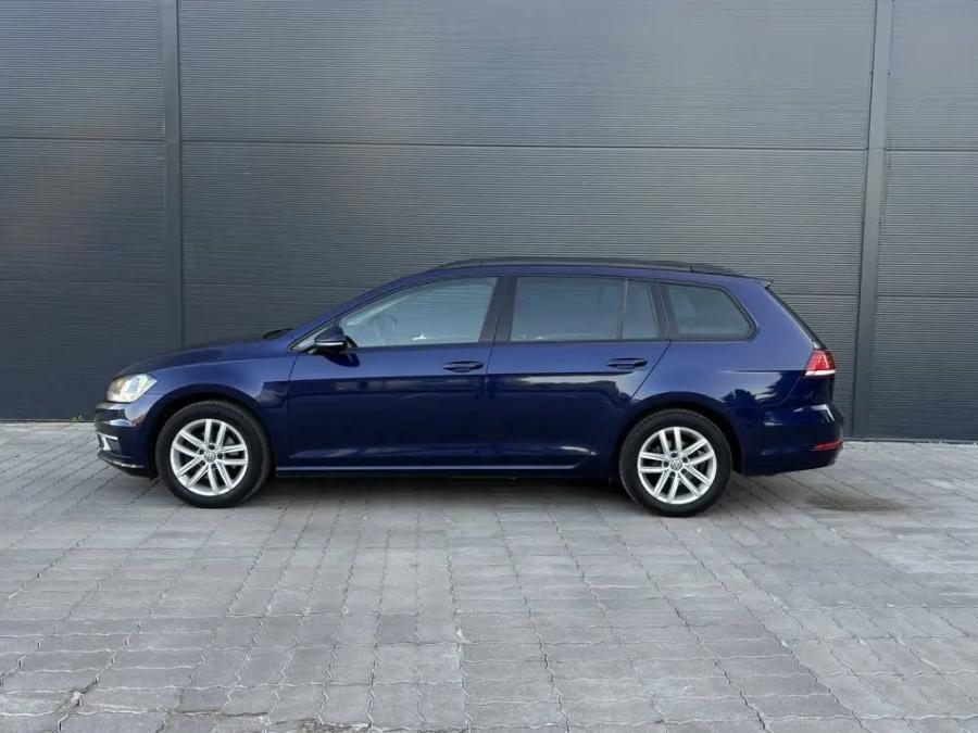 Zils Volkswagen Golf 2017 Rīga, ar dzinēja tilpumu 1.50 L un nobraukumu 140 tūkst. km par 9900 €, foto 3 vietnē AUTOMOTO.COM.LV