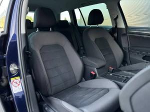Zils Volkswagen Golf 2017 Rīga, ar dzinēja tilpumu 1.50 L un nobraukumu 140 tūkst. km par 9900 €, foto 8 vietnē AUTOMOTO.COM.LV