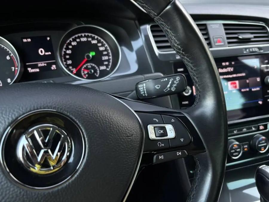 Zils Volkswagen Golf 2017 Rīga, ar dzinēja tilpumu 1.50 L un nobraukumu 140 tūkst. km par 9900 €, foto 13 vietnē AUTOMOTO.COM.LV