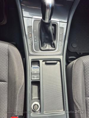 Zils Volkswagen Golf 2017 Tallina, ar dzinēja tilpumu 1.60 L un nobraukumu 243 tūkst. km par 7000 €, foto 10 vietnē AUTOMOTO.COM.LV