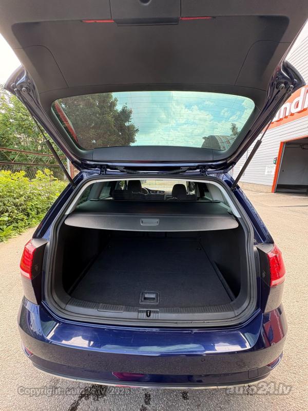 Zils Volkswagen Golf 2017 Tallina, ar dzinēja tilpumu 2.00 L un nobraukumu 263 tūkst. km par 10900 €, foto 10 vietnē AUTOMOTO.COM.LV