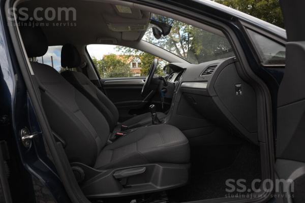 Blue Volkswagen Golf 2017 in Jelgava, with an engine capacity of 1.60 L and mileage of 226 thousand km for 7490 €, photo 7 on AUTOMOTO.COM.LV