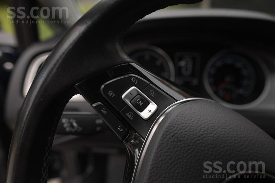 Zils Volkswagen Golf 2017 Jelgava, ar dzinēja tilpumu 1.60 L un nobraukumu 226 tūkst. km par 7490 €, foto 18 vietnē AUTOMOTO.COM.LV