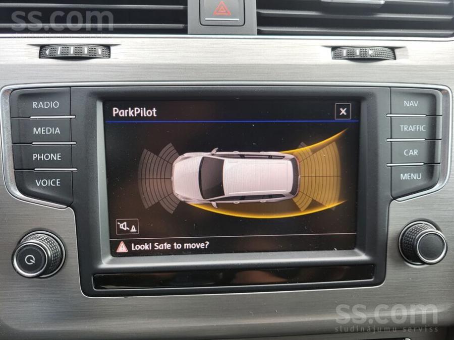 Zils Volkswagen Golf 2017 Jelgava, ar dzinēja tilpumu 1.60 L un nobraukumu 226 tūkst. km par 7490 €, foto 24 vietnē AUTOMOTO.COM.LV