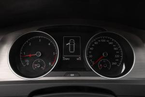 Blue Volkswagen Golf 2017 in Jelgava, with an engine capacity of 1.60 L and mileage of 226 thousand km for 7490 €, photo 17 on AUTOMOTO.COM.LV