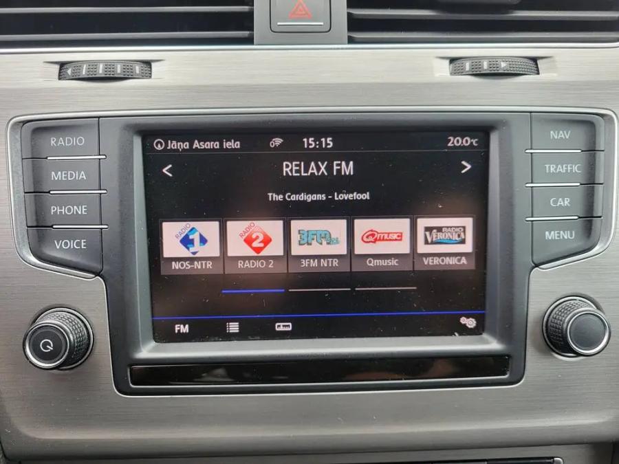 Blue Volkswagen Golf 2017 in Jelgava, with an engine capacity of 1.60 L and mileage of 226 thousand km for 7490 €, photo 19 on AUTOMOTO.COM.LV
