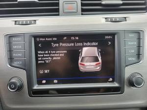 Blue Volkswagen Golf 2017 in Jelgava, with an engine capacity of 1.60 L and mileage of 226 thousand km for 7490 €, photo 21 on AUTOMOTO.COM.LV