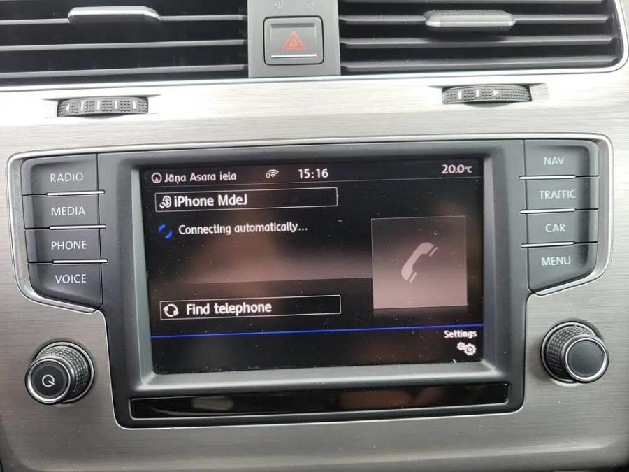 Blue Volkswagen Golf 2017 in Jelgava, with an engine capacity of 1.60 L and mileage of 226 thousand km for 7490 €, photo 23 on AUTOMOTO.COM.LV