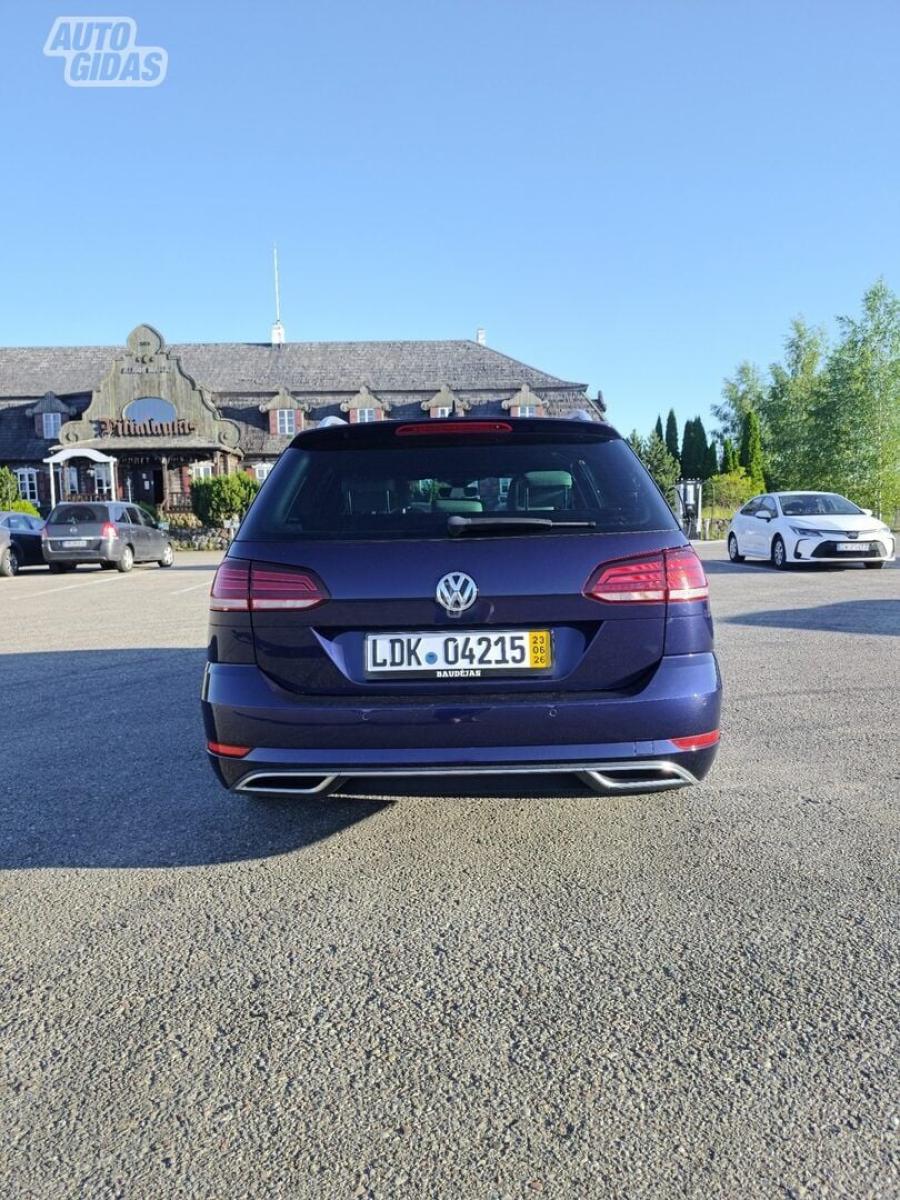 Blue Volkswagen Golf 2018 in Vilnius, with an engine capacity of 1.40 L and mileage of 202 thousand km for 12300 €, photo 6 on AUTOMOTO.COM.LV